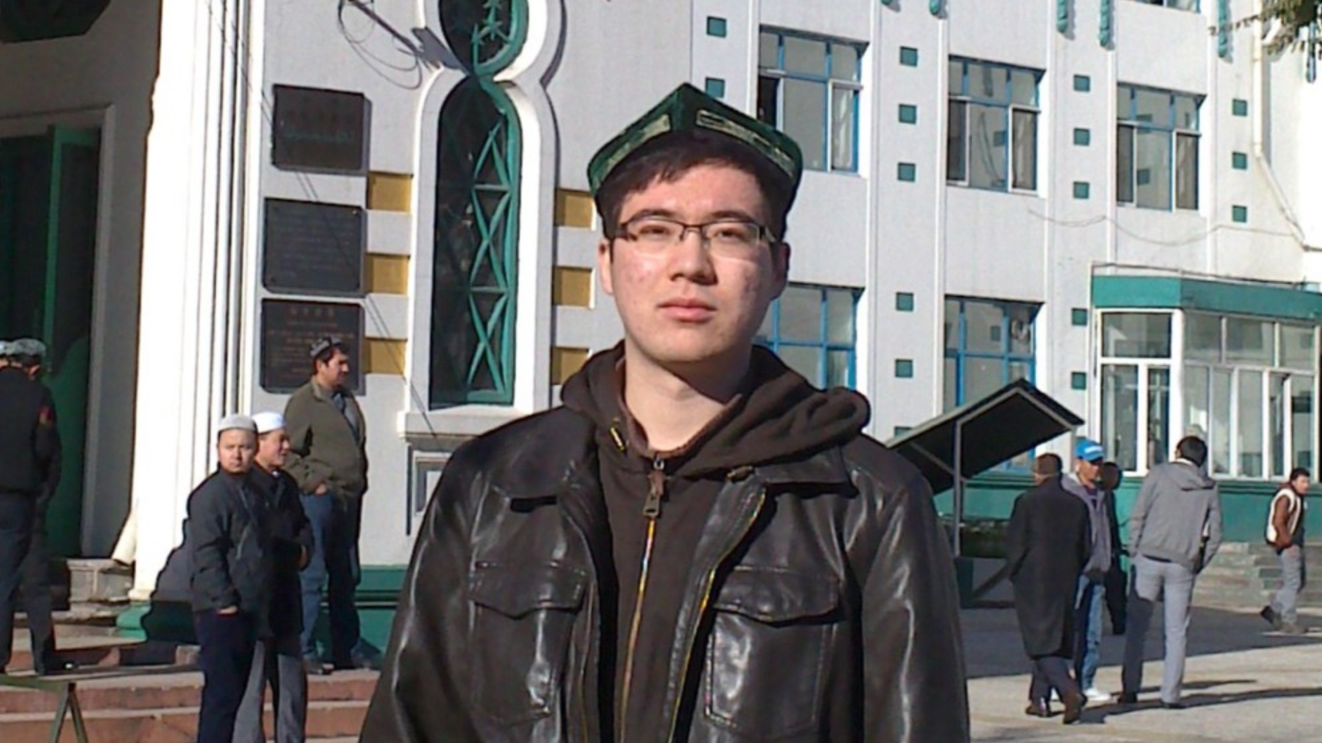 Doppa（花帽）的故事 - Uyghur Human Rights Project